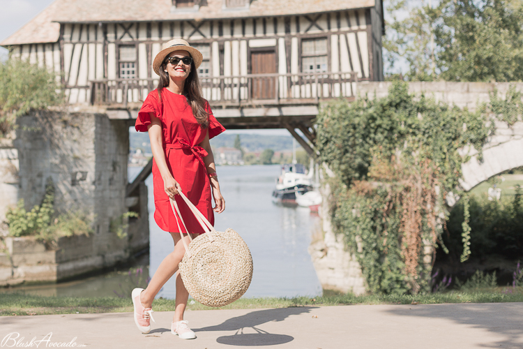 Look : l'indispensable robe rouge